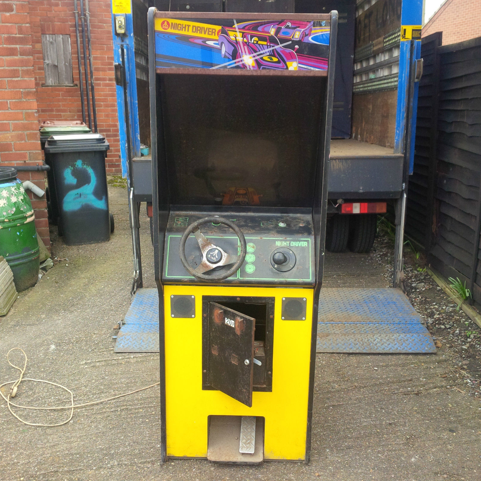 Atari Night Driver 1976 | ukVac: UK's Video Arcade Collecting